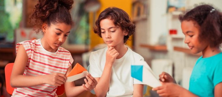 Como fazer amigos na escola? 6 dicas para ajudar seu filho!